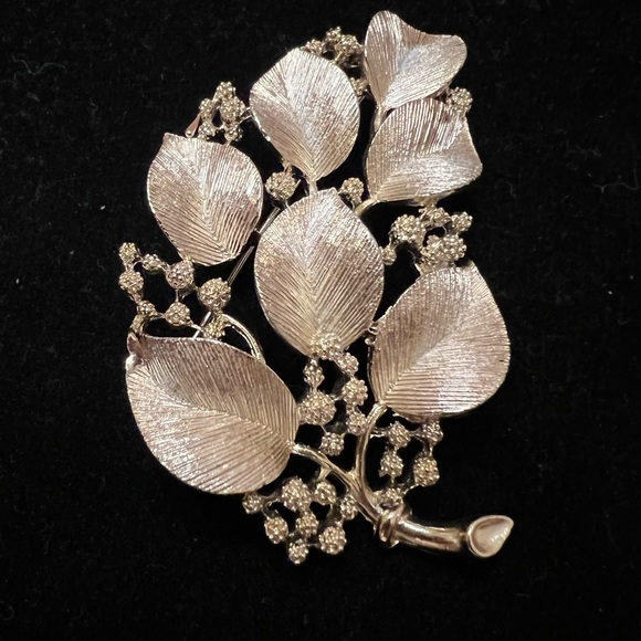 Lisner Jewelry | Jewelry | Vintage Lisner Gold Tone Textured Branch With Leaves And Buds Pin ...